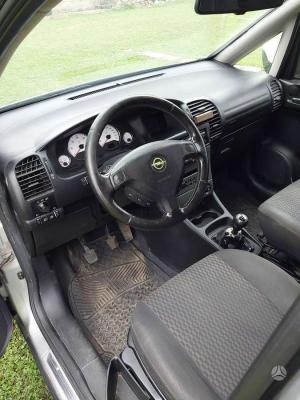 Grey Opel Zafira 2004 in Svencionys, with an engine capacity of 2.17 L and mileage of 267 thousand km for 400 €, photo 6 on AUTOMOTO.COM.LV