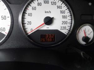 Grey Opel Zafira 2004 in Svencionys, with an engine capacity of 2.17 L and mileage of 267 thousand km for 400 €, photo 7 on AUTOMOTO.COM.LV