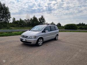 Pelēks Opel Zafira 2004 Viļņa, ar dzinēja tilpumu 2.17 L un nobraukumu 346 tūkst. km par 490 €, foto  vietnē AUTOMOTO.COM.LV