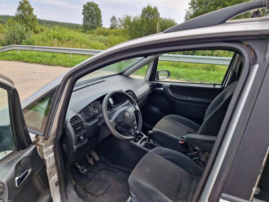 Pelēks Opel Zafira 2004 Viļņa, ar dzinēja tilpumu 2.17 L un nobraukumu 346 tūkst. km par 490 €, foto 11 vietnē AUTOMOTO.COM.LV