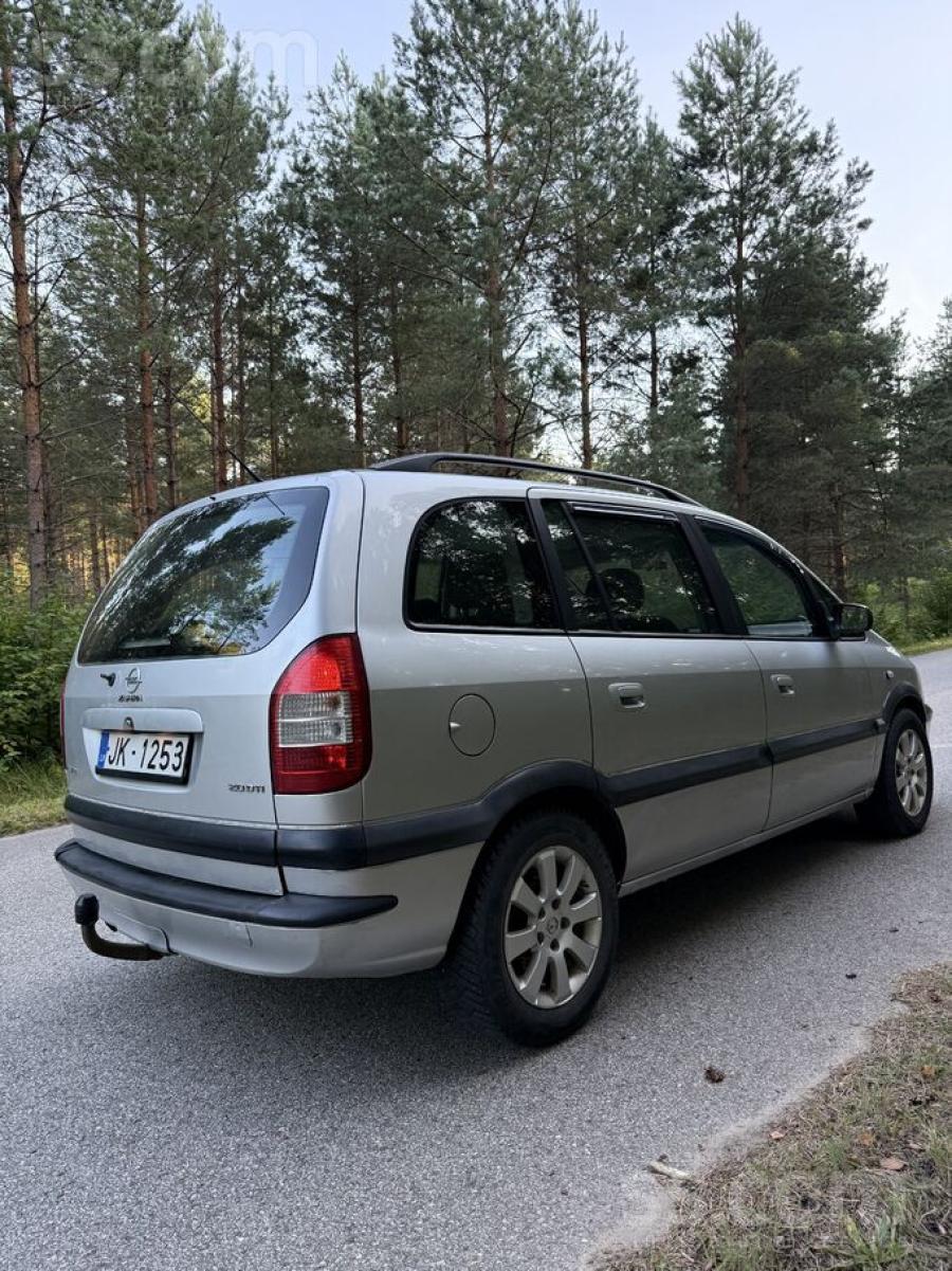 Pelēks Opel Zafira 2004 Kuldīga, ar dzinēja tilpumu 2.00 L un nobraukumu 365 tūkst. km par 1000 €, foto 6 vietnē AUTOMOTO.COM.LV