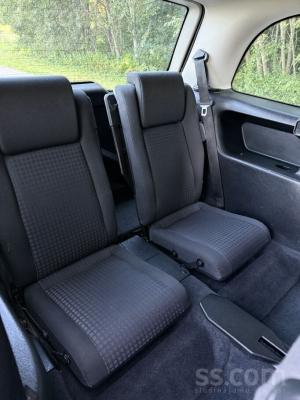 Pelēks Opel Zafira 2004 Kuldīga, ar dzinēja tilpumu 2.00 L un nobraukumu 365 tūkst. km par 1000 €, foto 11 vietnē AUTOMOTO.COM.LV