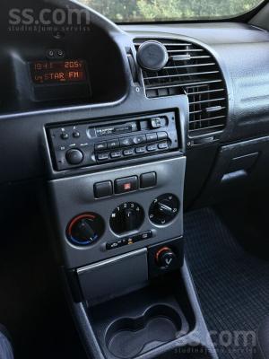 Pelēks Opel Zafira 2004 Kuldīga, ar dzinēja tilpumu 2.00 L un nobraukumu 365 tūkst. km par 1000 €, foto 12 vietnē AUTOMOTO.COM.LV