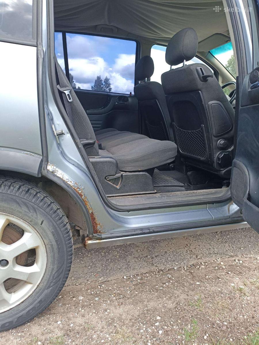Grey Opel Zafira 2004 in Utena, with an engine capacity of 2.00 L and mileage of 255 thousand km for 300 €, photo 6 on AUTOMOTO.COM.LV