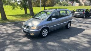 Pelēks Opel Zafira 2004 Viļņa, ar dzinēja tilpumu 2.00 L un nobraukumu 320 tūkst. km par 1250 €, foto  vietnē AUTOMOTO.COM.LV