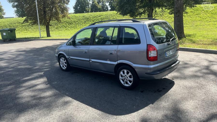 Pelēks Opel Zafira 2004 Viļņa, ar dzinēja tilpumu 2.00 L un nobraukumu 320 tūkst. km par 1250 €, foto 7 vietnē AUTOMOTO.COM.LV