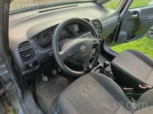 Grey Opel Zafira 2004 in Cesis, with an engine capacity of 1.80 L and mileage of 474 thousand km for 700 €, photo 6 on AUTOMOTO.COM.LV