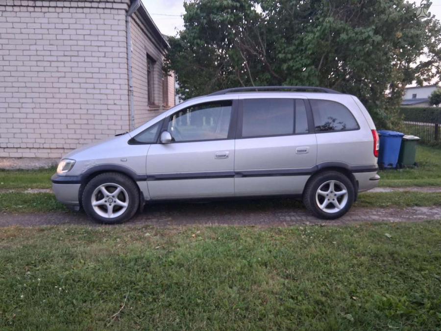 Grey Opel Zafira 2004 in Marijampole, with an engine capacity of 2.00 L and mileage of 173 thousand km for 950 €, photo 8 on AUTOMOTO.COM.LV