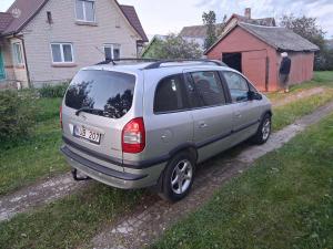 Grey Opel Zafira 2004 in Marijampole, with an engine capacity of 2.00 L and mileage of 173 thousand km for 950 €, photo 9 on AUTOMOTO.COM.LV
