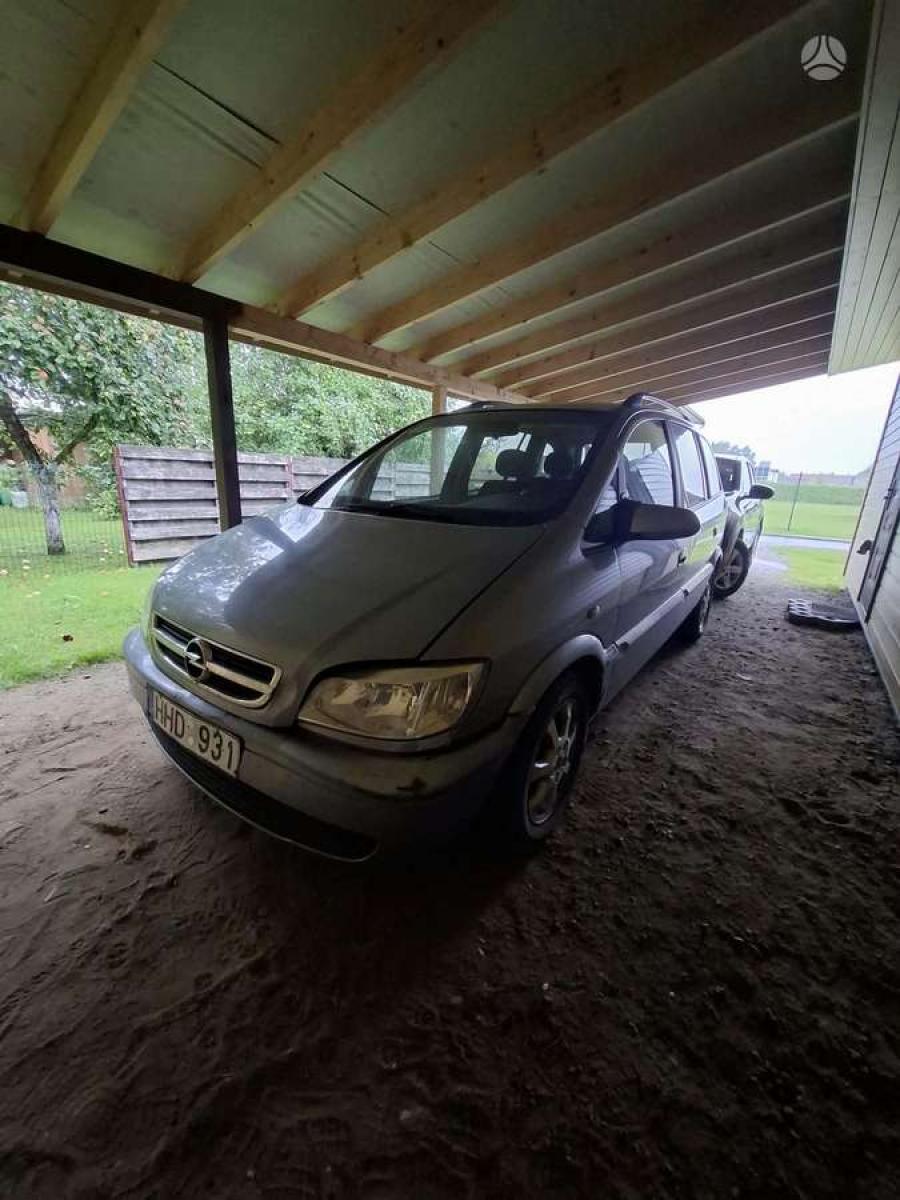 Grey Opel Zafira 2004 in Kretinga, with an engine capacity of 2.00 L and mileage of 336 thousand km for 550 €, photo 4 on AUTOMOTO.COM.LV