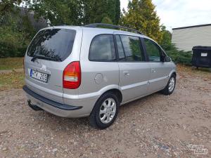 Grey Opel Zafira 2004 in Vilkaviskis, with an engine capacity of 2.20 L and mileage of 380 thousand km for 550 €, photo  on AUTOMOTO.COM.LV