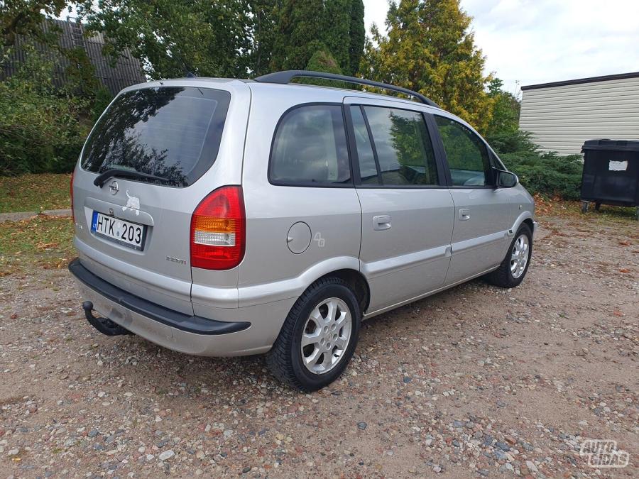 Grey Opel Zafira 2004 in Vilkaviskis, with an engine capacity of 2.20 L and mileage of 380 thousand km for 550 €, photo 1 on AUTOMOTO.COM.LV