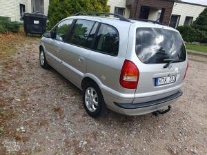 Grey Opel Zafira 2004 in Vilkaviskis, with an engine capacity of 2.20 L and mileage of 380 thousand km for 550 €, photo 3 on AUTOMOTO.COM.LV