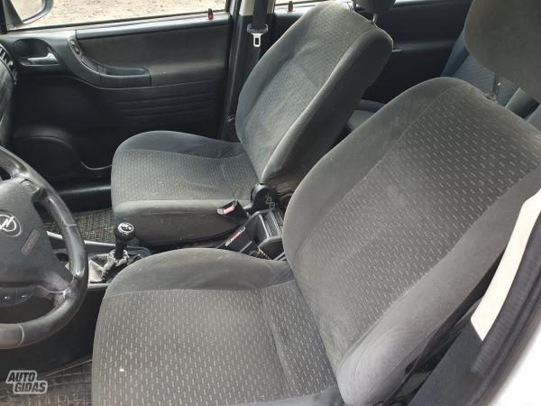 Opel Zafira 2004 Vilkaviškis vietnē Pelēks Opel Zafira 2004 Vilkaviškis, ar dzinēja tilpumu 2.20 L un nobraukumu 380 tūkst. km par 550 €, foto 8 vietnē AUTOMOTO.COM.LV