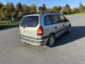 Grey Opel Zafira 2004 in Kaunas, with an engine capacity of 2.00 L and mileage of 345 thousand km for 699 €, photo 3 on AUTOMOTO.COM.LV