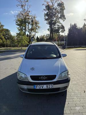 Grey Opel Zafira 2004 in Kaunas, with an engine capacity of 2.00 L and mileage of 345 thousand km for 699 €, photo 4 on AUTOMOTO.COM.LV