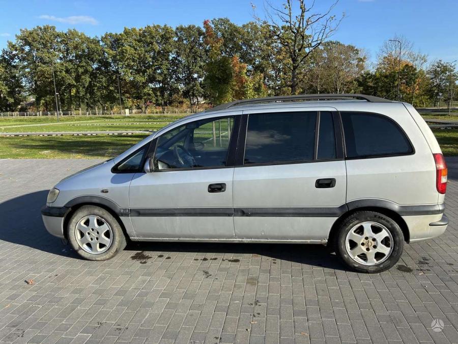 Grey Opel Zafira 2004 in Kaunas, with an engine capacity of 2.00 L and mileage of 345 thousand km for 699 €, photo 13 on AUTOMOTO.COM.LV