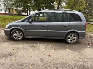 Grey Opel Zafira 2004 in Riga, with an engine capacity of 2.20 L and mileage of 283 thousand km for 500 €, photo 3 on AUTOMOTO.COM.LV