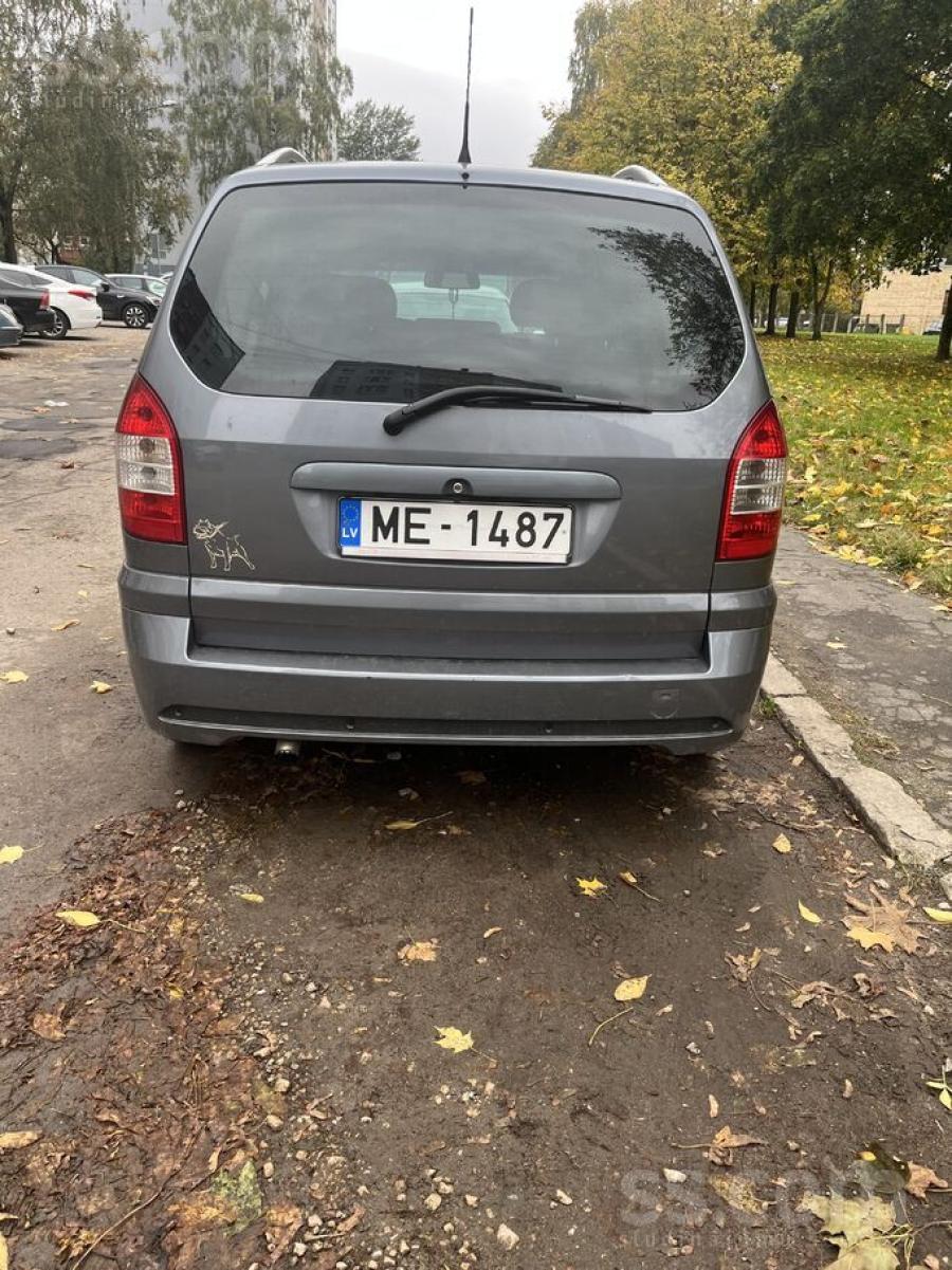 Grey Opel Zafira 2004 in Riga, with an engine capacity of 2.20 L and mileage of 283 thousand km for 500 €, photo 6 on AUTOMOTO.COM.LV