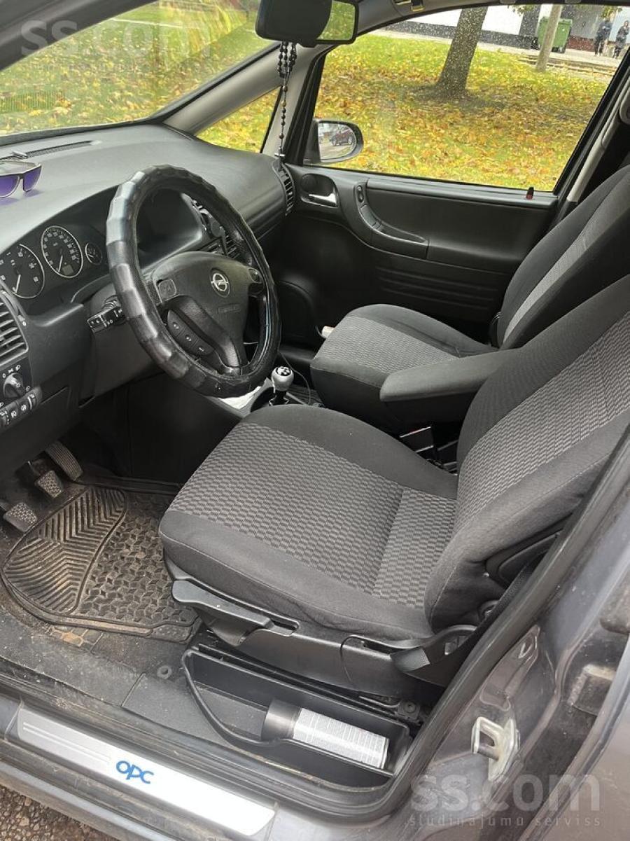 Grey Opel Zafira 2004 in Riga, with an engine capacity of 2.20 L and mileage of 283 thousand km for 500 €, photo 14 on AUTOMOTO.COM.LV