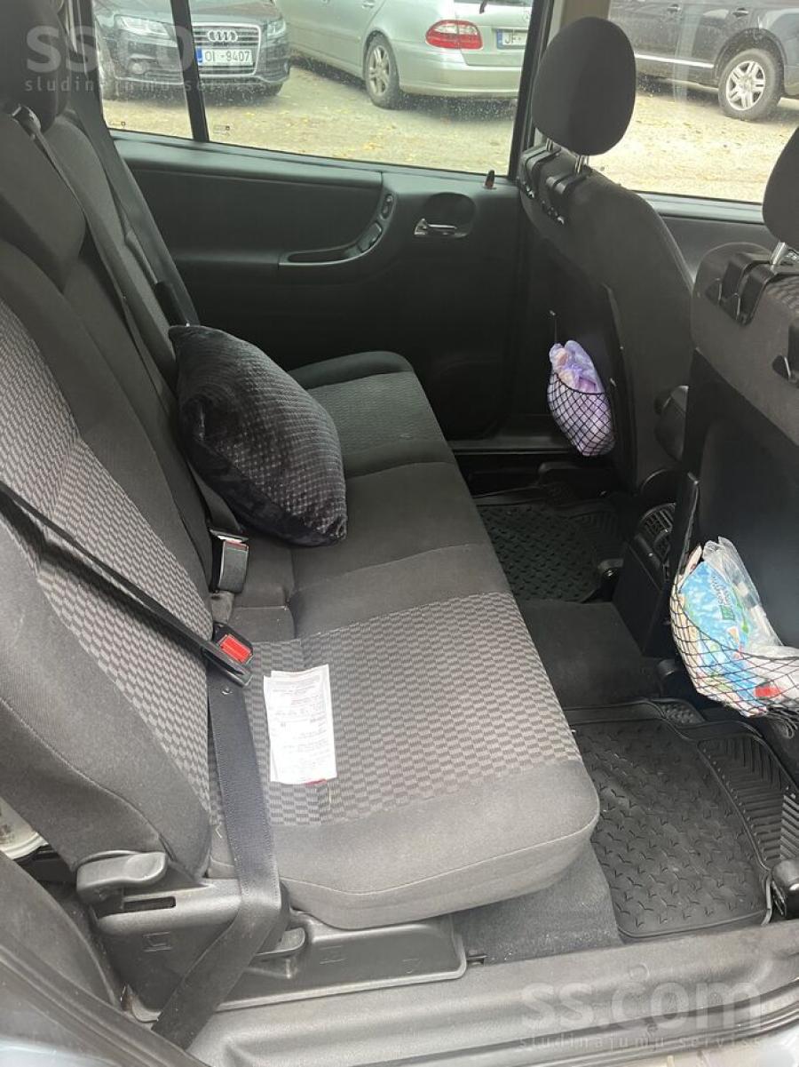 Grey Opel Zafira 2004 in Riga, with an engine capacity of 2.20 L and mileage of 283 thousand km for 500 €, photo 15 on AUTOMOTO.COM.LV