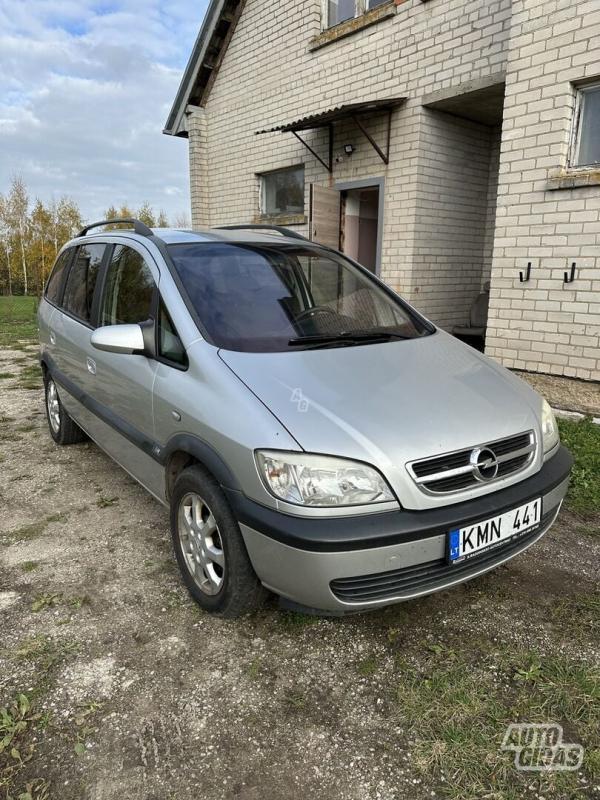 Grey Opel Zafira 2004 in Alytus, with an engine capacity of 1.60 L and mileage of 300 thousand km for 1250 €, photo 1 on AUTOMOTO.COM.LV