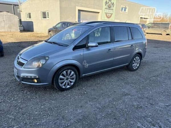 Pelēks Opel Zafira 2005 Viļņa, ar dzinēja tilpumu 1.90 L un nobraukumu 240 tūkst. km par 1450 €, foto 1 vietnē AUTOMOTO.COM.LV