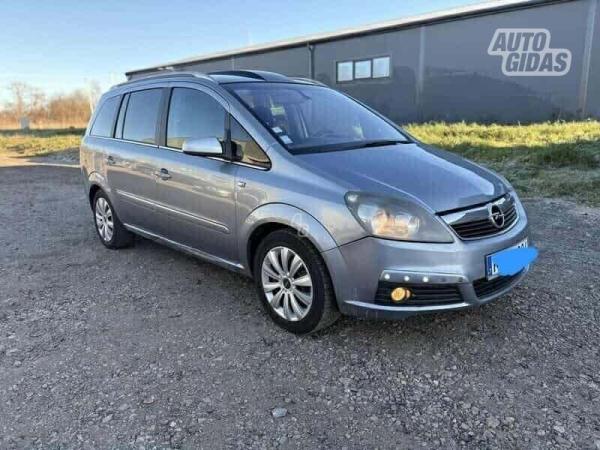 Pelēks Opel Zafira 2005 Viļņa, ar dzinēja tilpumu 1.90 L un nobraukumu 240 tūkst. km par 1450 €, foto 2 vietnē AUTOMOTO.COM.LV