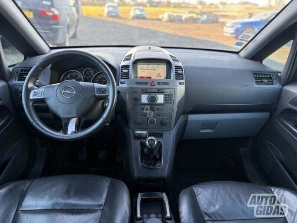 Pelēks Opel Zafira 2005 Viļņa, ar dzinēja tilpumu 1.90 L un nobraukumu 240 tūkst. km par 1450 €, foto 9 vietnē AUTOMOTO.COM.LV