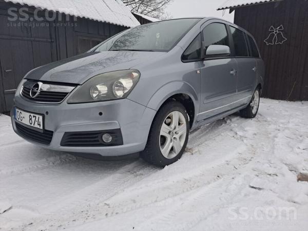 Pelēks Opel Zafira 2005 Alūksne, ar dzinēja tilpumu 1.80 L un nobraukumu 229 tūkst. km par 1600 €, foto 1 vietnē AUTOMOTO.COM.LV