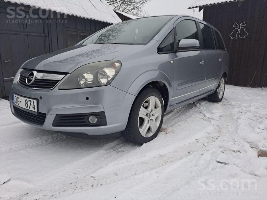 Grey Opel Zafira 2005 in Aluksne, with an engine capacity of 1.80 L and mileage of 229 thousand km for 1600 €, photo 1 on AUTOMOTO.COM.LV