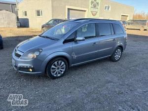 Pelēks Opel Zafira 2005 Viļņa, ar dzinēja tilpumu 1.90 L un nobraukumu 240 tūkst. km par 1450 €, foto  vietnē AUTOMOTO.COM.LV