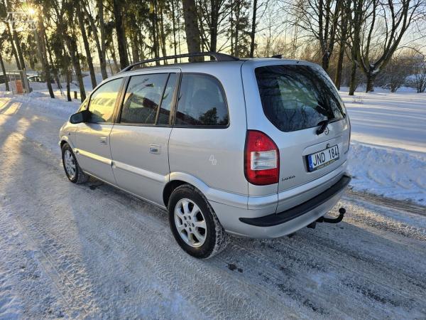 Grey Opel Zafira 2005 in Radviliskis, with an engine capacity of 2.20 L and mileage of 278 thousand km for 1195 €, photo 3 on AUTOMOTO.COM.LV