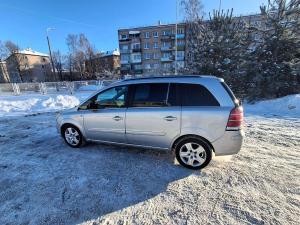 Pelēks Opel Zafira 2005 Zarasai, ar dzinēja tilpumu 1.91 L un nobraukumu 376 tūkst. km par 800 €, foto 5 vietnē AUTOMOTO.COM.LV