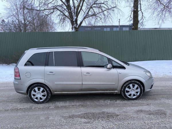 Pelēks Opel Zafira 2005 Marijampole, ar dzinēja tilpumu 1.91 L un nobraukumu 433 tūkst. km par 750 €, foto 6 vietnē AUTOMOTO.COM.LV