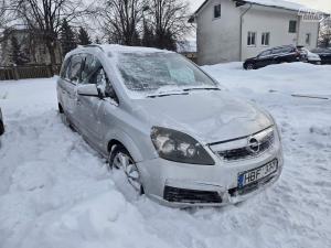 Grey Opel Zafira 2005 in Klaipeda, with an engine capacity of 1.90 L and mileage of 417 thousand km for 550 €, photo  on AUTOMOTO.COM.LV