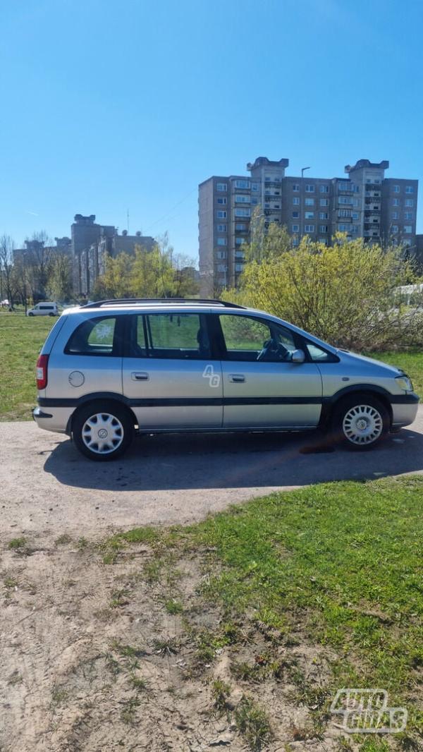 Grey Opel Zafira 2005 in Kaunas, with an engine capacity of 2.00 L and mileage of 310 thousand km for 1000 €, photo 2 on AUTOMOTO.COM.LV