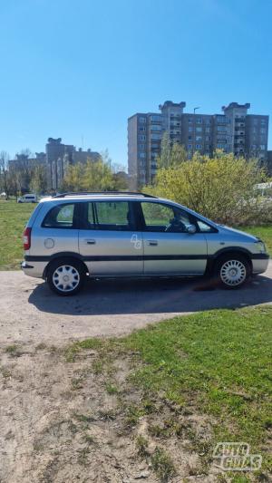 Pelēks Opel Zafira 2005 Kauņa, ar dzinēja tilpumu 2.00 L un nobraukumu 310 tūkst. km par 1000 €, foto 3 vietnē AUTOMOTO.COM.LV