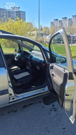 Pelēks Opel Zafira 2005 Kauņa, ar dzinēja tilpumu 2.00 L un nobraukumu 310 tūkst. km par 1000 €, foto 6 vietnē AUTOMOTO.COM.LV