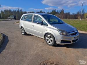 Pelēks Opel Zafira 2005 Šauļi, ar dzinēja tilpumu 1.90 L un nobraukumu 336 tūkst. km par 990 €, foto  vietnē AUTOMOTO.COM.LV