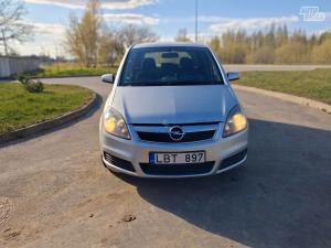 Pelēks Opel Zafira 2005 Šauļi, ar dzinēja tilpumu 1.90 L un nobraukumu 336 tūkst. km par 990 €, foto 5 vietnē AUTOMOTO.COM.LV