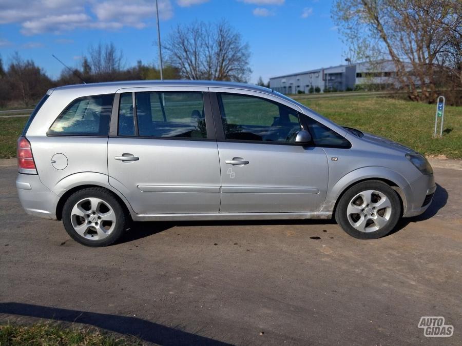 Pelēks Opel Zafira 2005 Šauļi, ar dzinēja tilpumu 1.90 L un nobraukumu 336 tūkst. km par 990 €, foto 9 vietnē AUTOMOTO.COM.LV