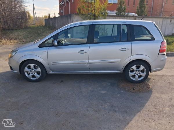 Grey Opel Zafira 2005 in Siauliai, with an engine capacity of 1.90 L and mileage of 336 thousand km for 990 €, photo 10 on AUTOMOTO.COM.LV