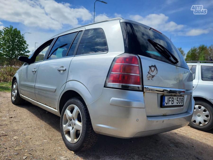 Grey Opel Zafira 2005 in Vilnius, with an engine capacity of 1.90 L and mileage of 275 thousand km for 550 €, photo 3 on AUTOMOTO.COM.LV