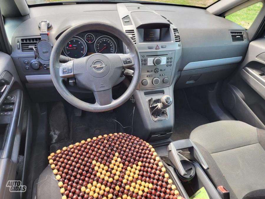 Grey Opel Zafira 2005 in Vilnius, with an engine capacity of 1.90 L and mileage of 275 thousand km for 550 €, photo 9 on AUTOMOTO.COM.LV
