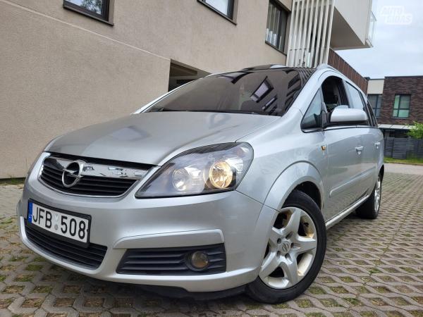 Pelēks Opel Zafira 2005 Viļņa, ar dzinēja tilpumu 1.90 L un nobraukumu 275 tūkst. km par 550 €, foto 3 vietnē AUTOMOTO.COM.LV