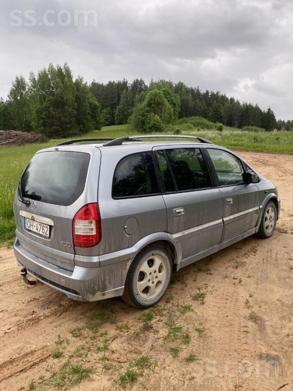 Grey Opel Zafira 2005 in Aluksne, with an engine capacity of 2.00 L and mileage of 367 thousand km for 500 €, photo 2 on AUTOMOTO.COM.LV