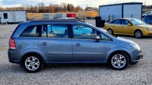 Grey Opel Zafira 2005 in Cesis, with an engine capacity of 1.90 L and mileage of 390 thousand km for 1500 €, photo 3 on AUTOMOTO.COM.LV