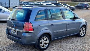 Grey Opel Zafira 2005 in Cesis, with an engine capacity of 1.90 L and mileage of 390 thousand km for 1500 €, photo 4 on AUTOMOTO.COM.LV