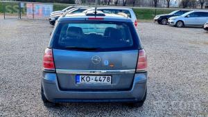Grey Opel Zafira 2005 in Cesis, with an engine capacity of 1.90 L and mileage of 390 thousand km for 1500 €, photo 5 on AUTOMOTO.COM.LV